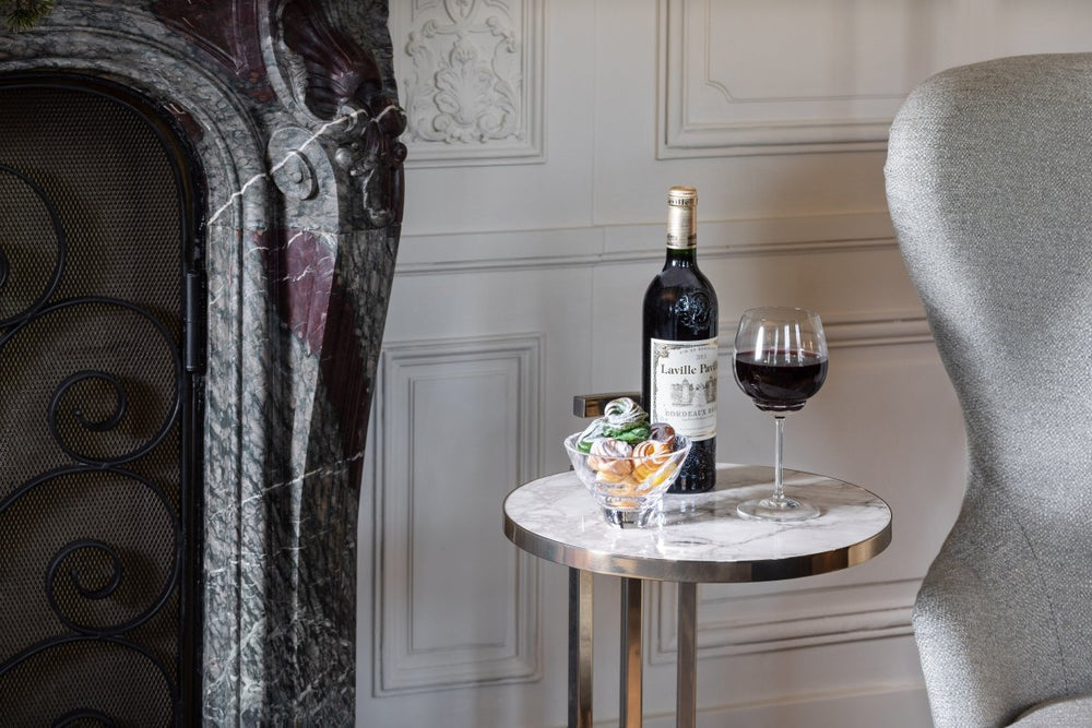 SHADOWS Red Wine Glass in Cloudless Clear (Set of 2) | KLIMCHI