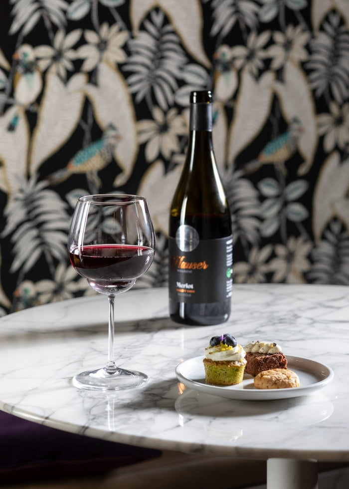 SHADOWS Red Wine Glass in Cloudless Clear (Set of 2) | KLIMCHI